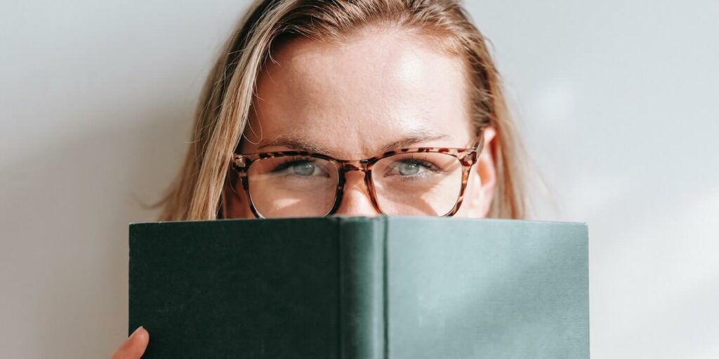 Confidence Killers: 10 Habits You Should Give Up to Feel More Confident